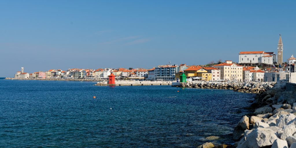 Pravljično novo leto, hiša na Obali in zelo veliko hrane – Trendis